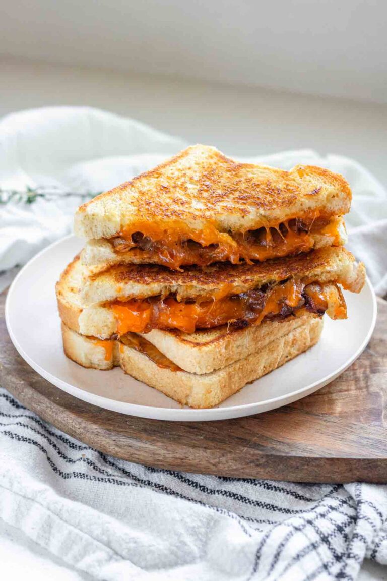 Cheese and onion toastie recipe - The Veggie YaYa