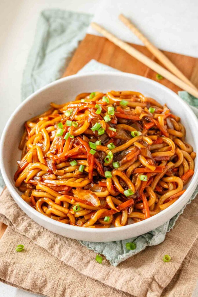 Easy Teriyaki Udon Noodles - The Veggie YaYa