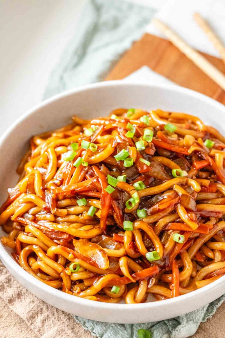 Easy Teriyaki Udon Noodles - The Veggie YaYa